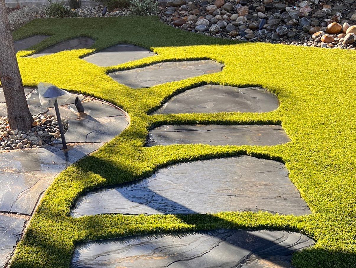 Natural Organic Flagstone Stepping Stones - FG Pavers and Turf